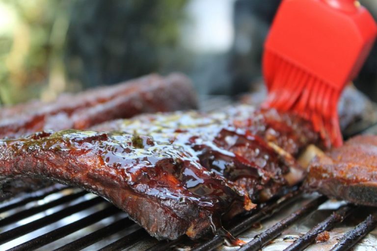 8 BBQ Tips To Make You a Backyard Superstar