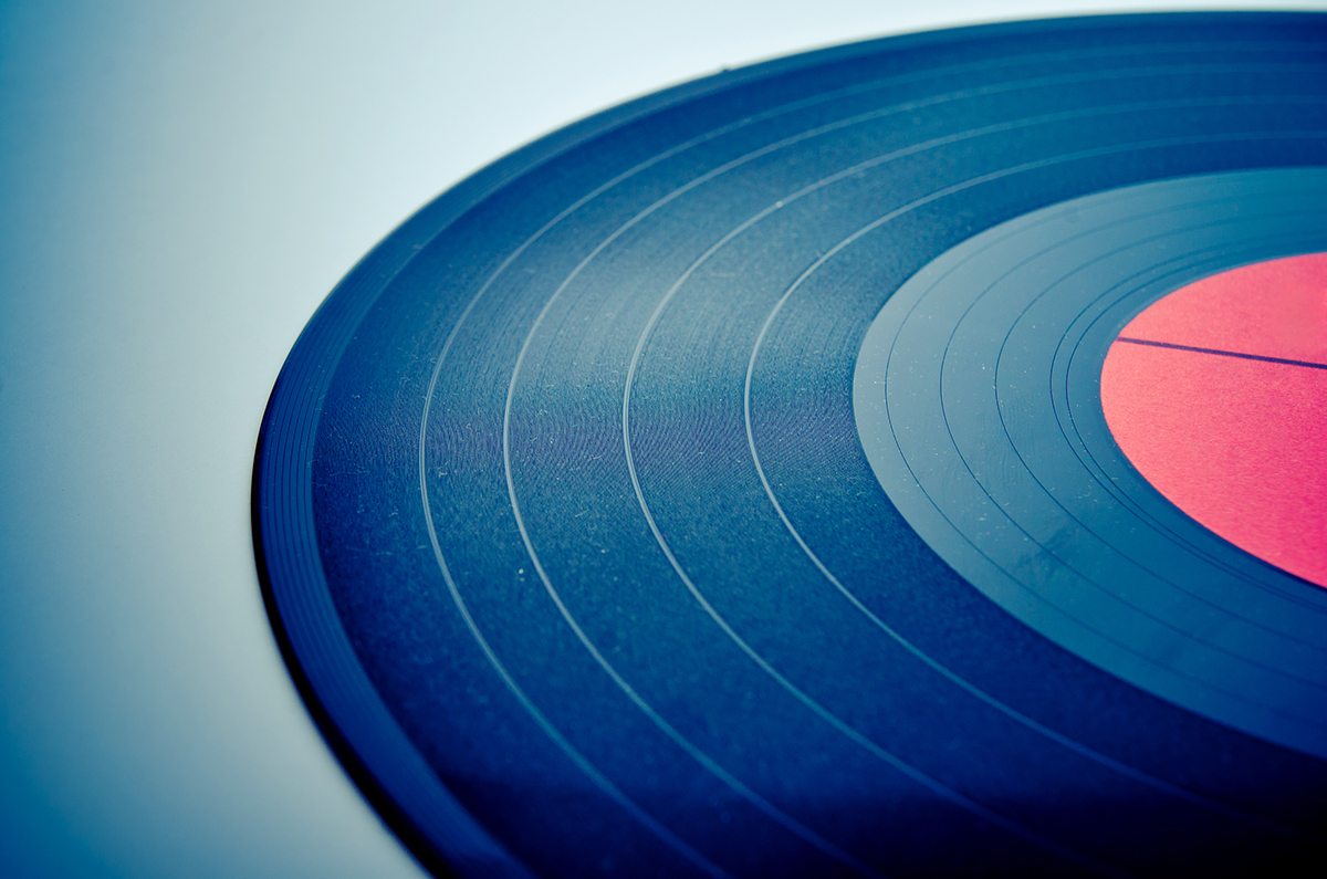 How to Build and Enjoy a Vinyl Record Collection - London Drugs Blog